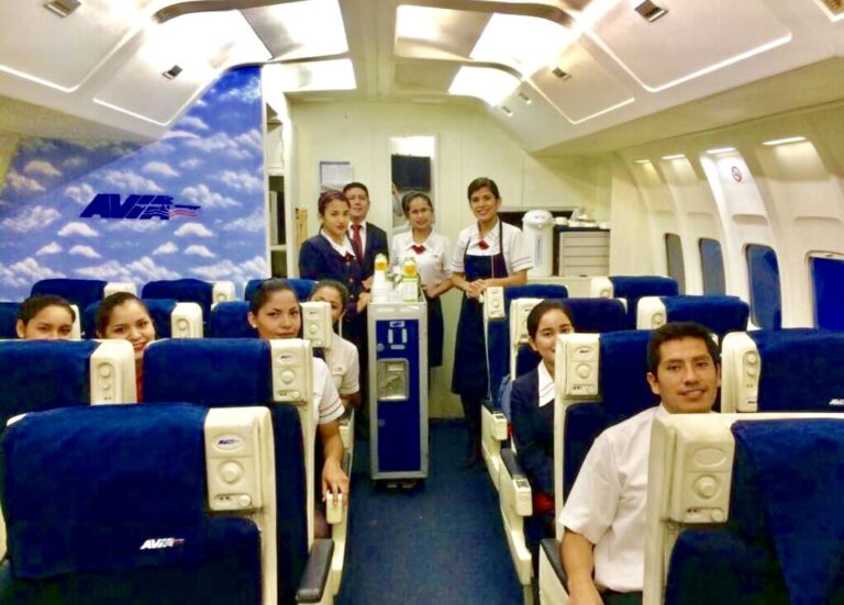 Aviación Comercial - AVIA